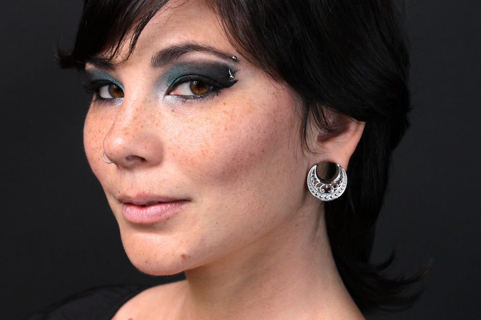 Ear Saddles | Stretched Ears | Plug Saddles | Gauges – Two Feather Plugs