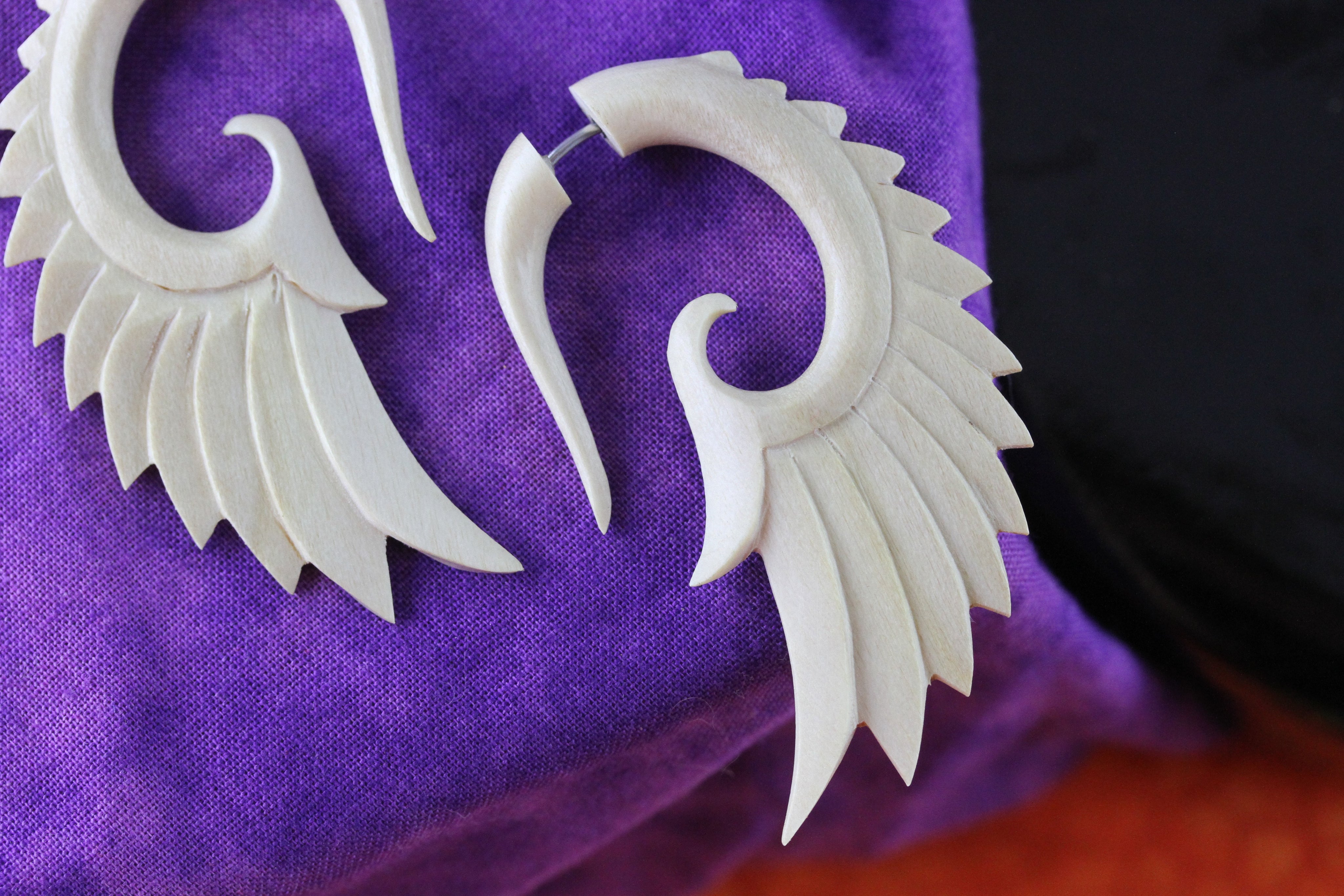 Wood Wings - Hanging Plugs (Pair) - E003 – Two Feather Plugs