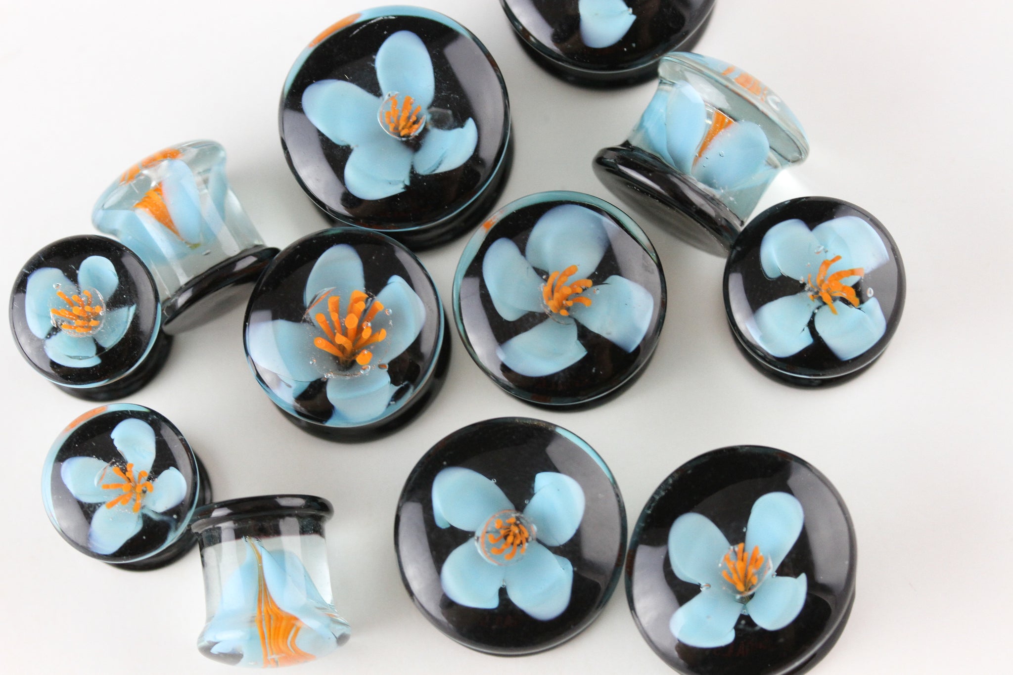 Glass Flower Plugs (10mm - 25mm) (Pair) - G017 – Two Feather Plugs