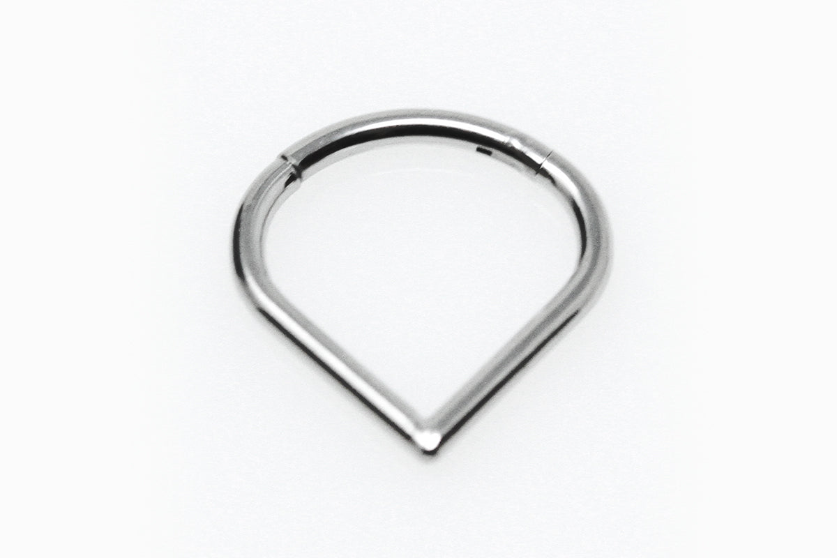 Titanium Teardrop Septum Clicker - SPT001 – Two Feather Plugs