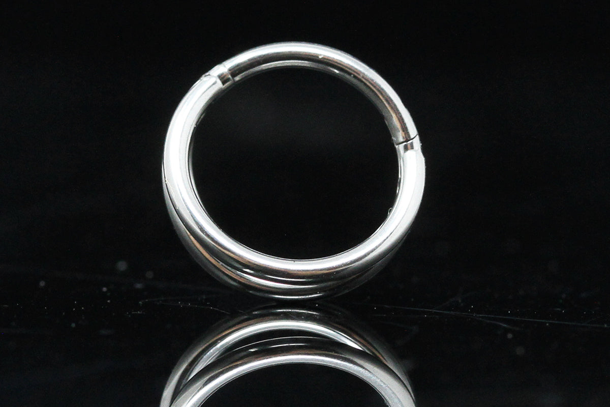 Titanium Triple Septum Clicker - Silver - SPT002 – Two Feather Plugs